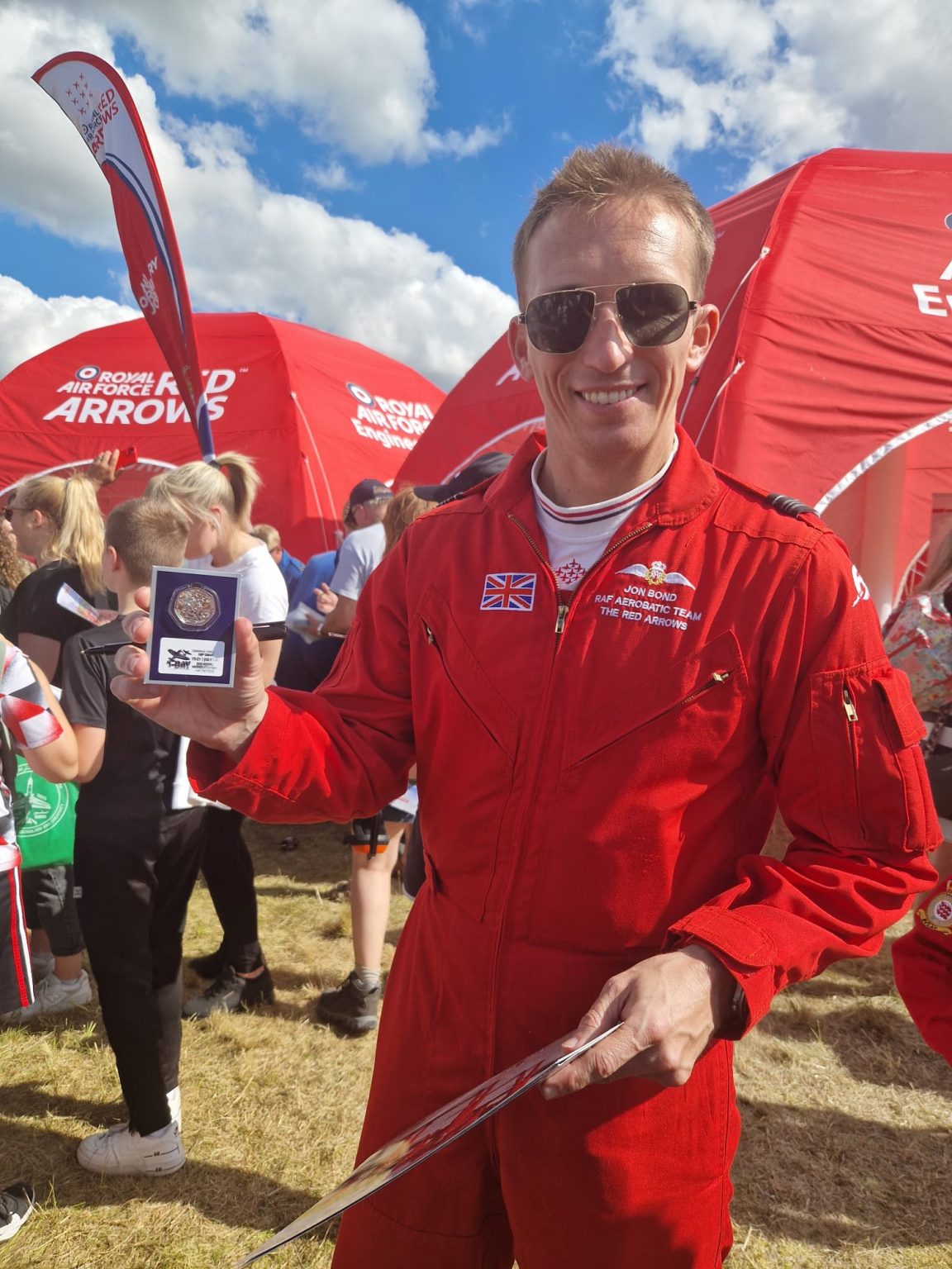 A Red Arrows display like no other - The 2025 Red Arrows 50p! - Change ...